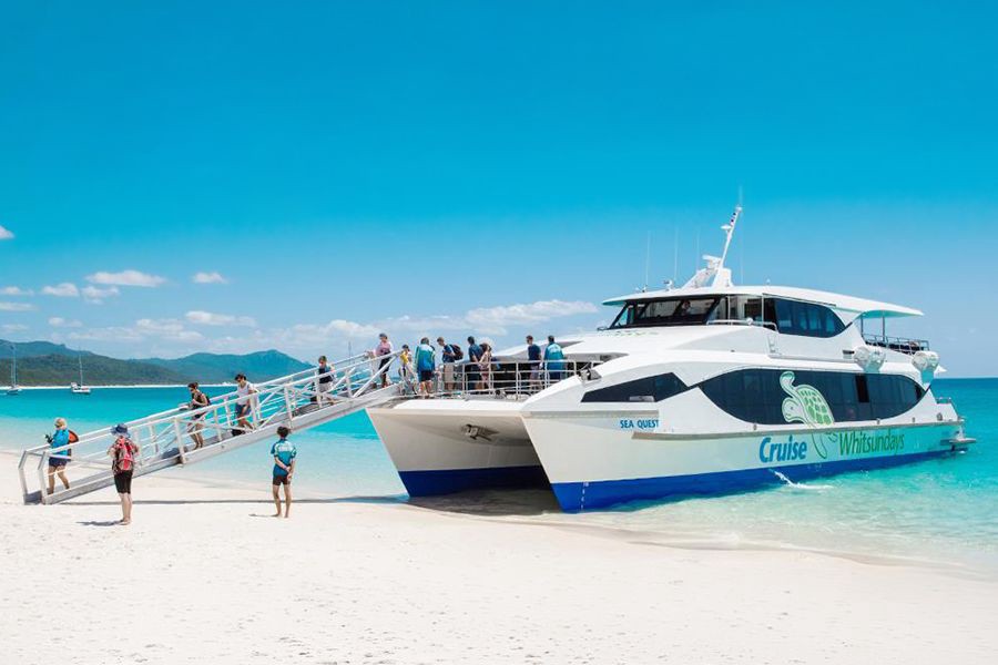 Whitehaven Beach Half Day Tour from Airlie Beach - Morning Cruise | CW ...