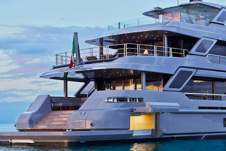 Pazienza Superyacht Charter - Sailing Whitsundays